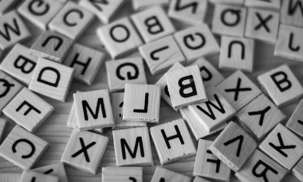 Synonymes de « Demi-fin » - Scribe